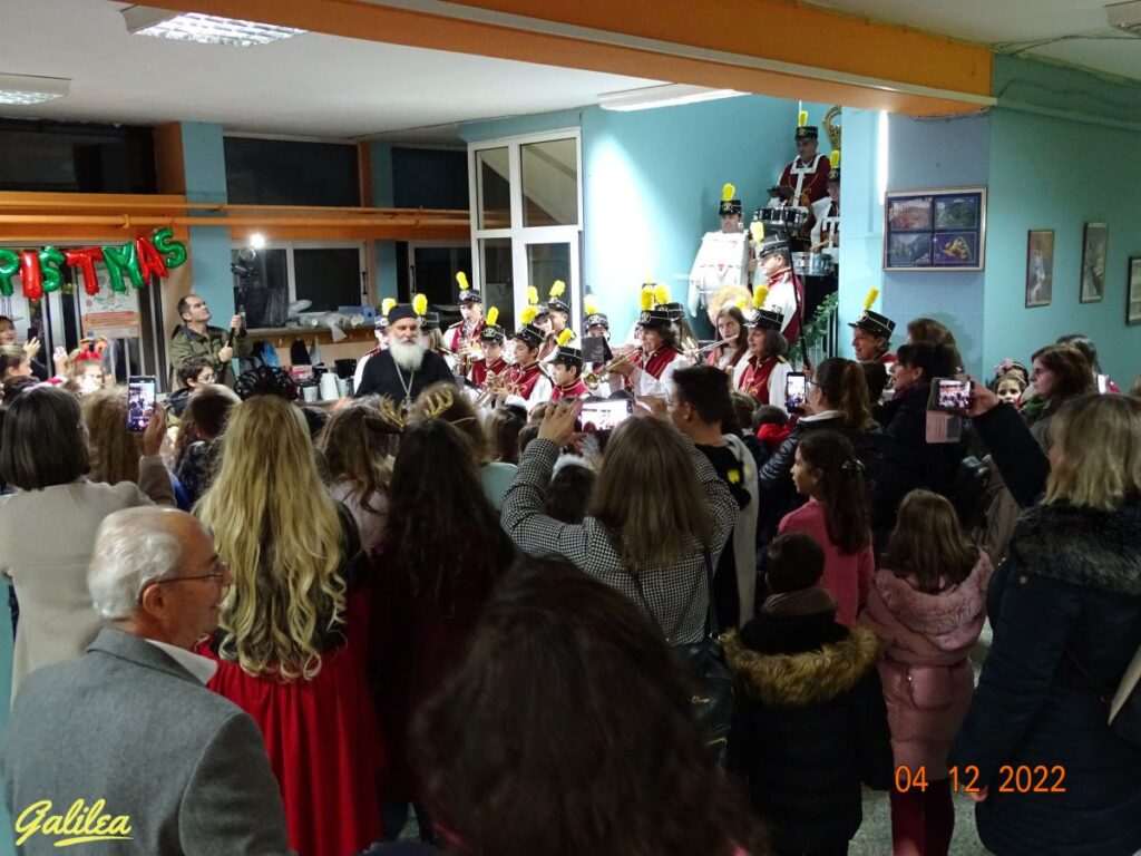 2022 4 ΔΕΚ. Η ΦΙΛΑΡΜΟΝΙΚΗ ΜΑΣ ΣΤΟ ΑΝΑΜΑ ΤΟΥ ΔΕΝΤΡΟΥ ΤΩΝ ΧΡΙΣΤΟΥΓΕΝΝΩΝ ...