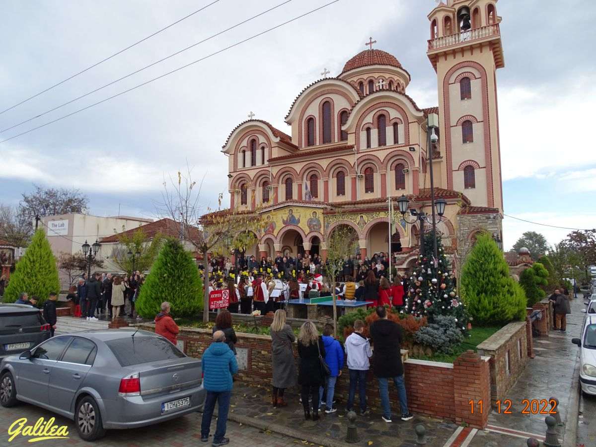 2022 11 ΔΕΚ. ΦΩΤΟ. ΤΟ ΑΝΑΜΜΑ ΤΟΥ ΔΕΝΤΡΟΥ ΤΩΝ ΧΡΙΣΤΟΥΓΕΝΝΩΝ ΣΤΟΝ Ι.ΝΑΟ ...
